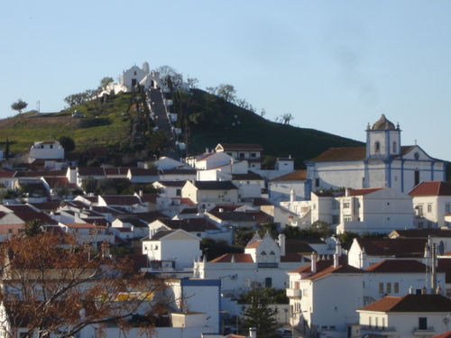 Aljustrel Castle; characteristics and background